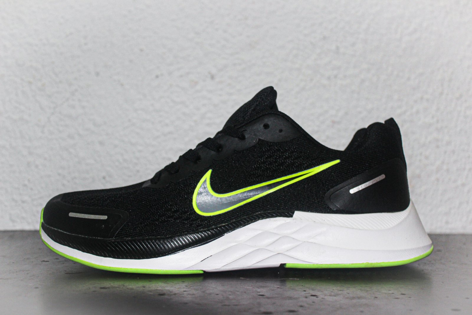 Nike Running Shoes Black/Green In Sri Lanka